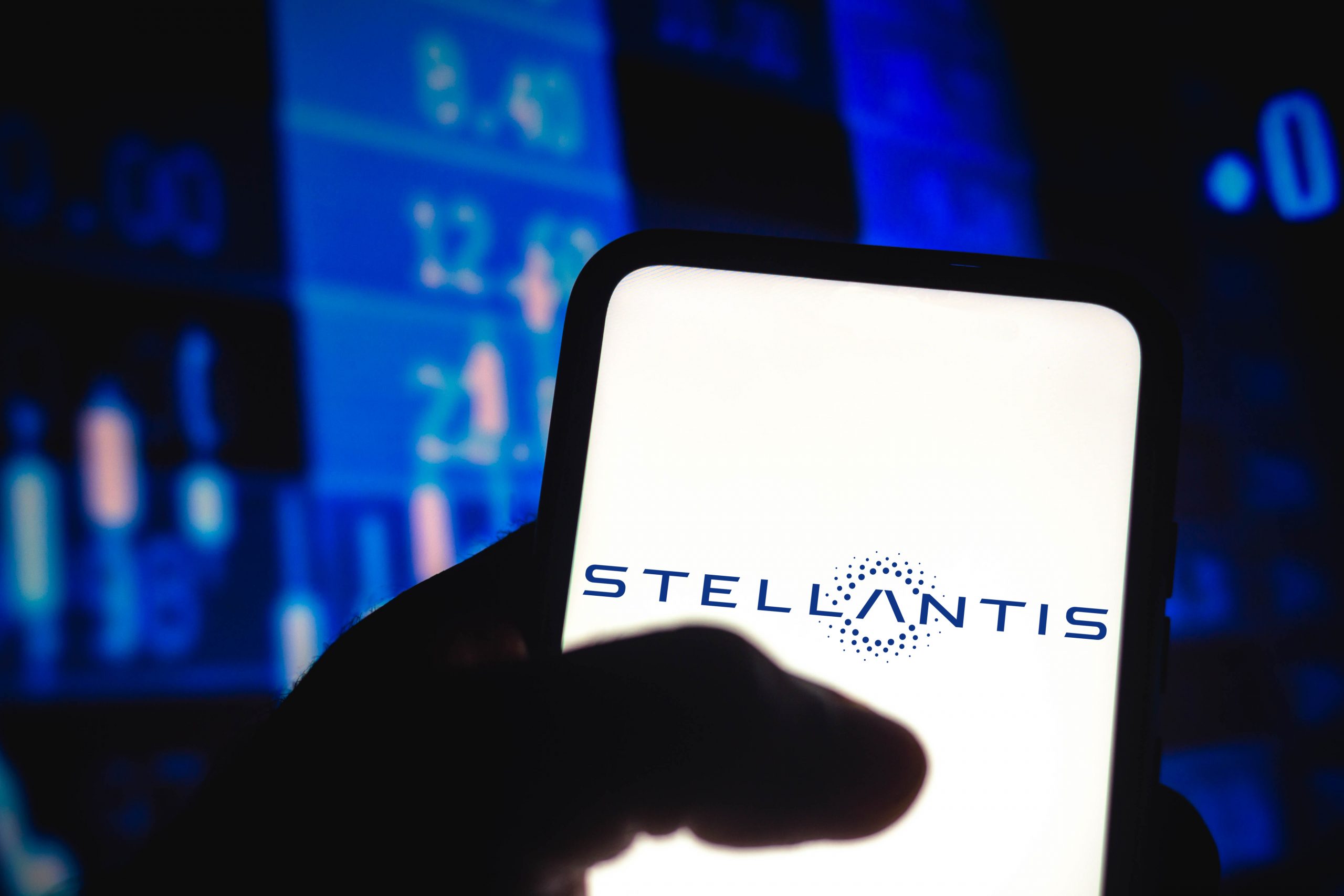 Stellantis Adopts a Flexible Work Model - ThinkRemote